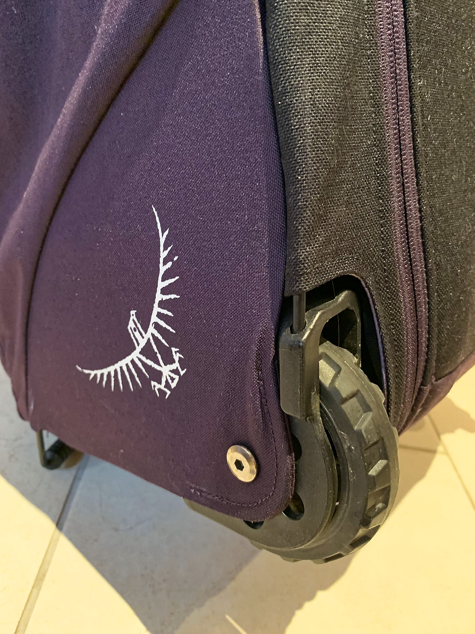 Sac-à-dos à roulettes de voyage: test du Osprey Fairview Wheels